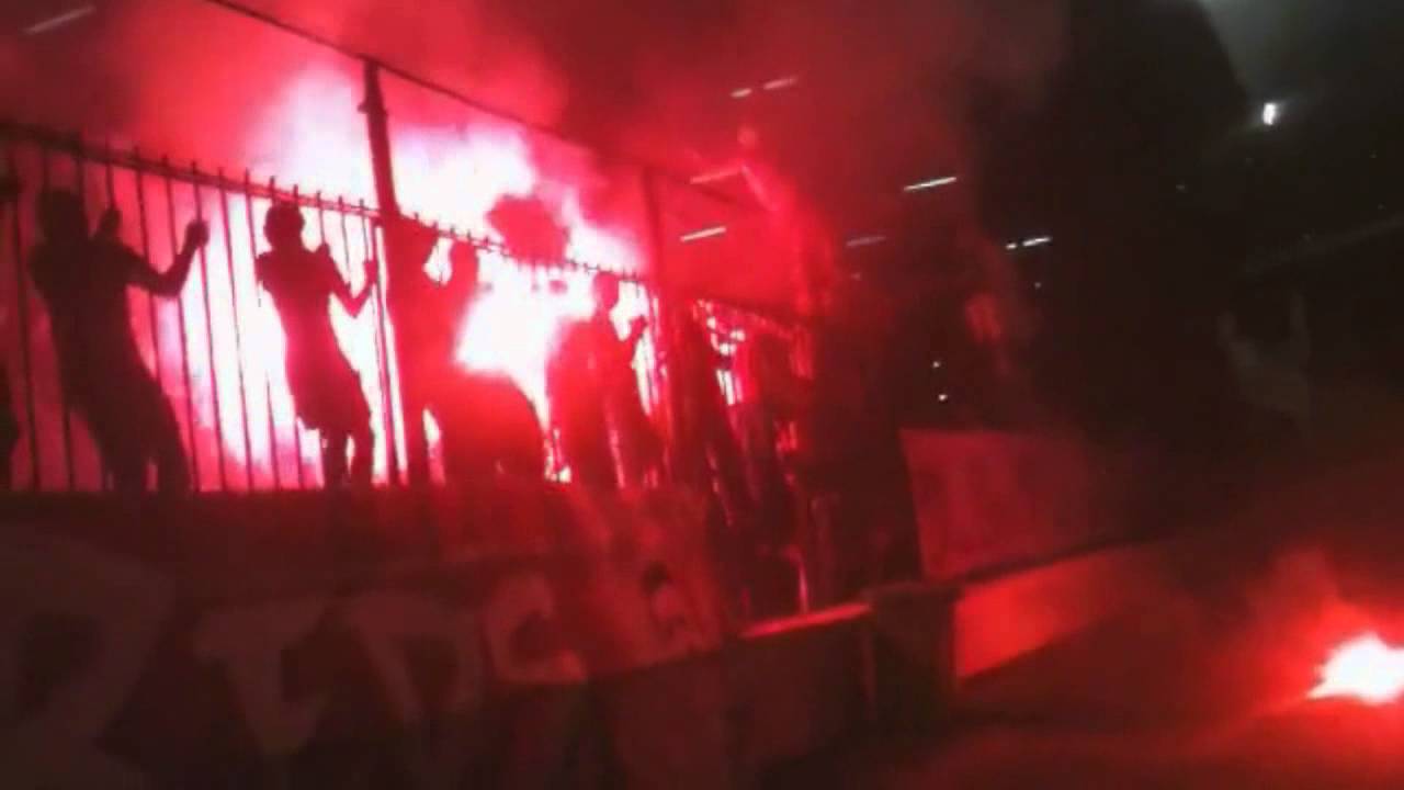 ULTRAS Fanatic Reds 2013/2014 CR Belouizdad Team's Training - YouTube