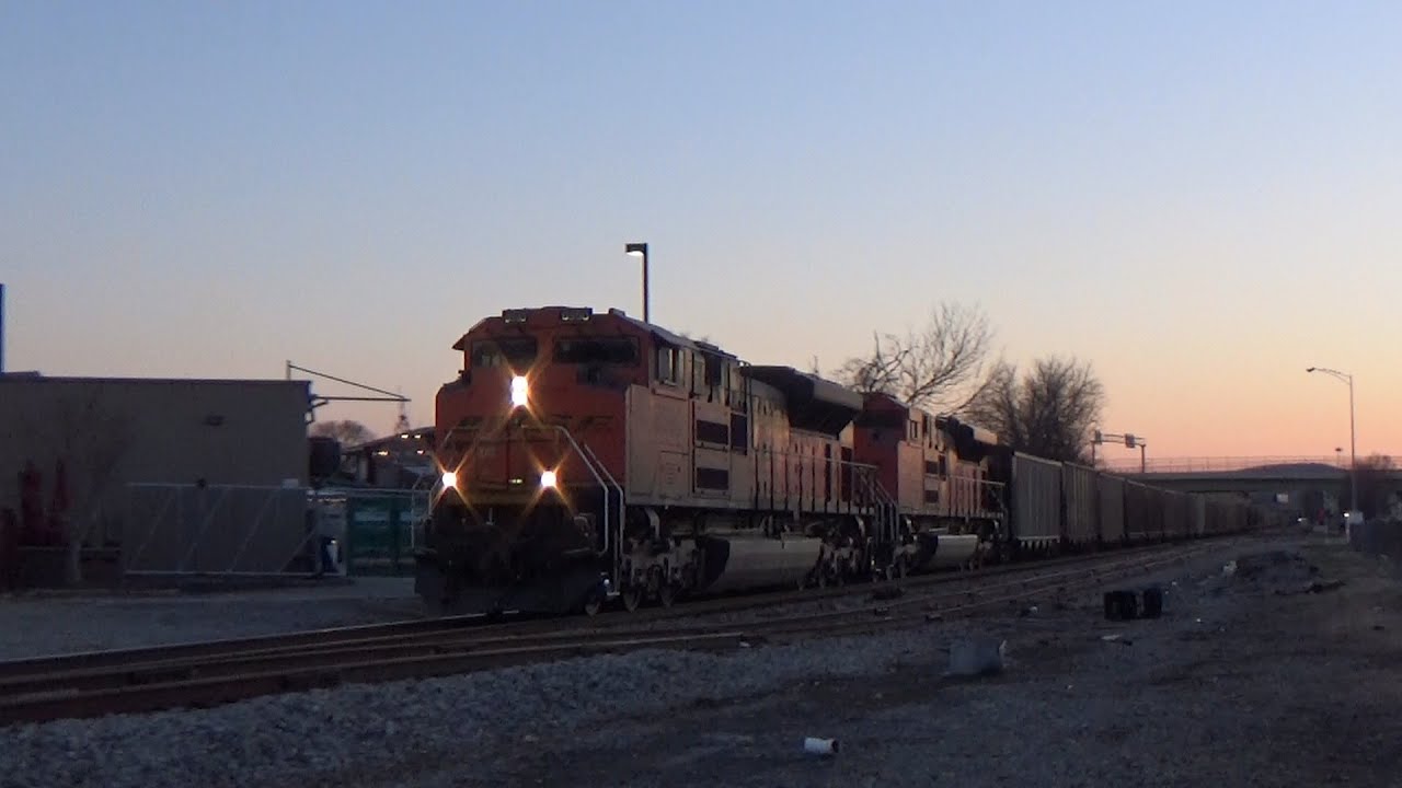 BNSF SD70ACe 8590 w/ K5LLA Show Leads NS Loaded Coal 732 on 3/19/22 - YouTube