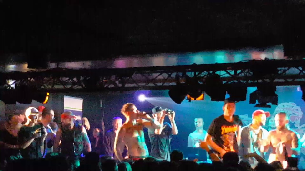 NIK TENDO FT. LOGIC (YYY) - MOST WANTED LIVE (ROCK CAFE) KŘEST ZVVL ...