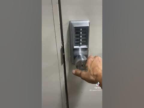 Installed new push button lock#allockandkeyco #locksmithlife #stl #work ...