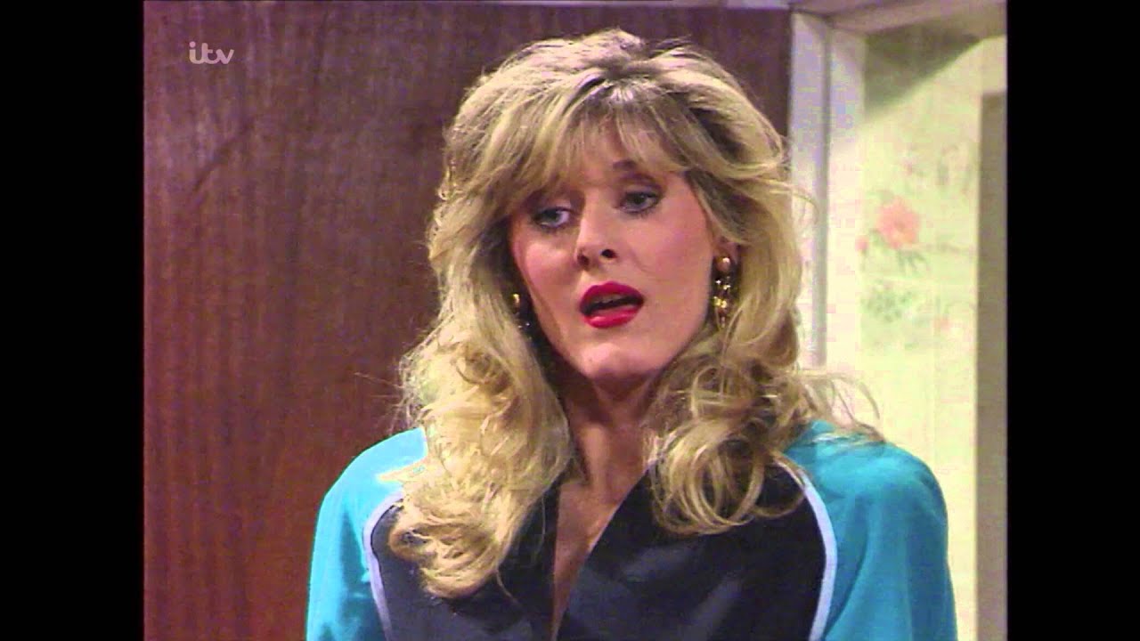 Coronation Street - Raquel Breaks Up With Curly - YouTube