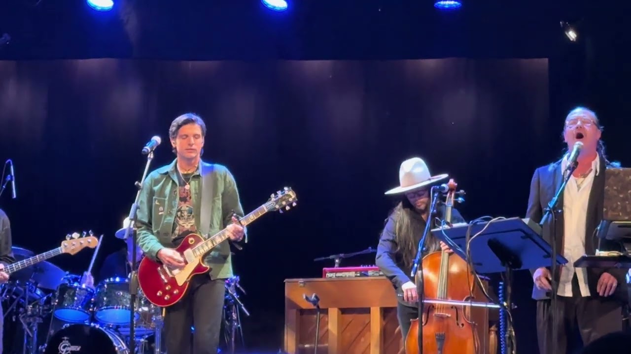 AVTT/PTTN Avett Brothers & Mike Patton “Dark Night of my Soul” NYC 11 ...