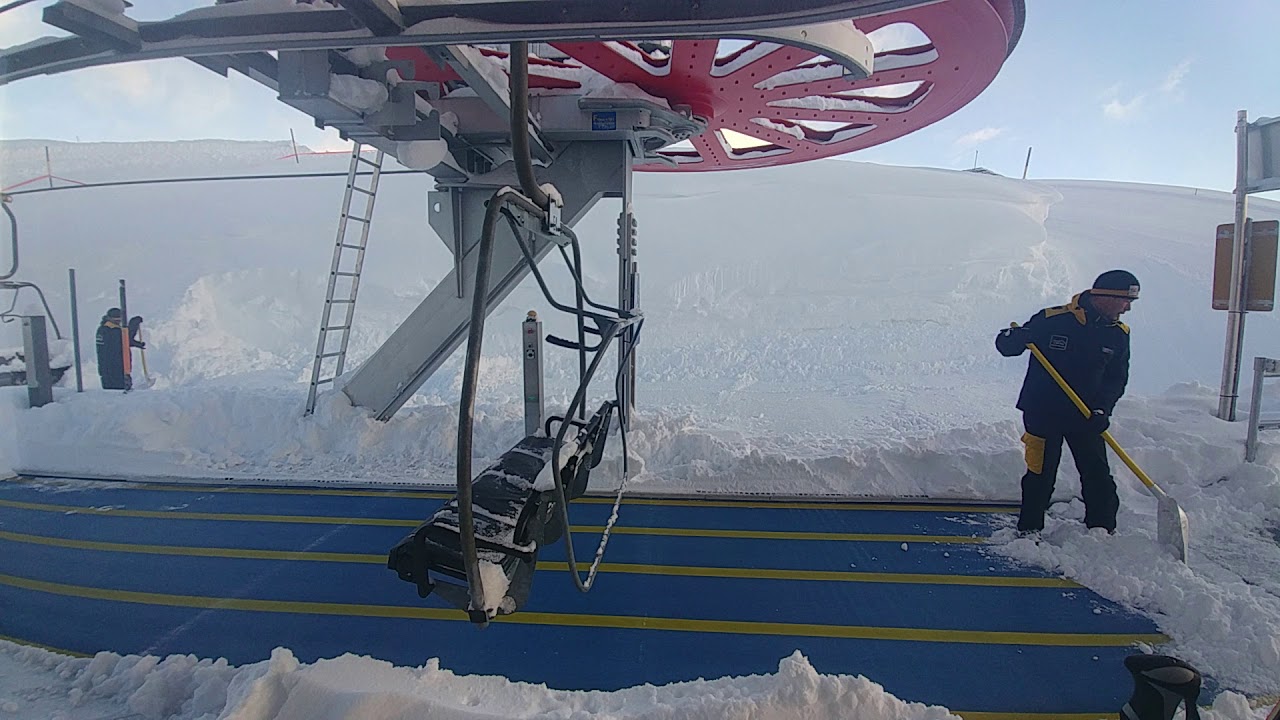 Schilift Vorbereitung in der Zillertal Arena - YouTube