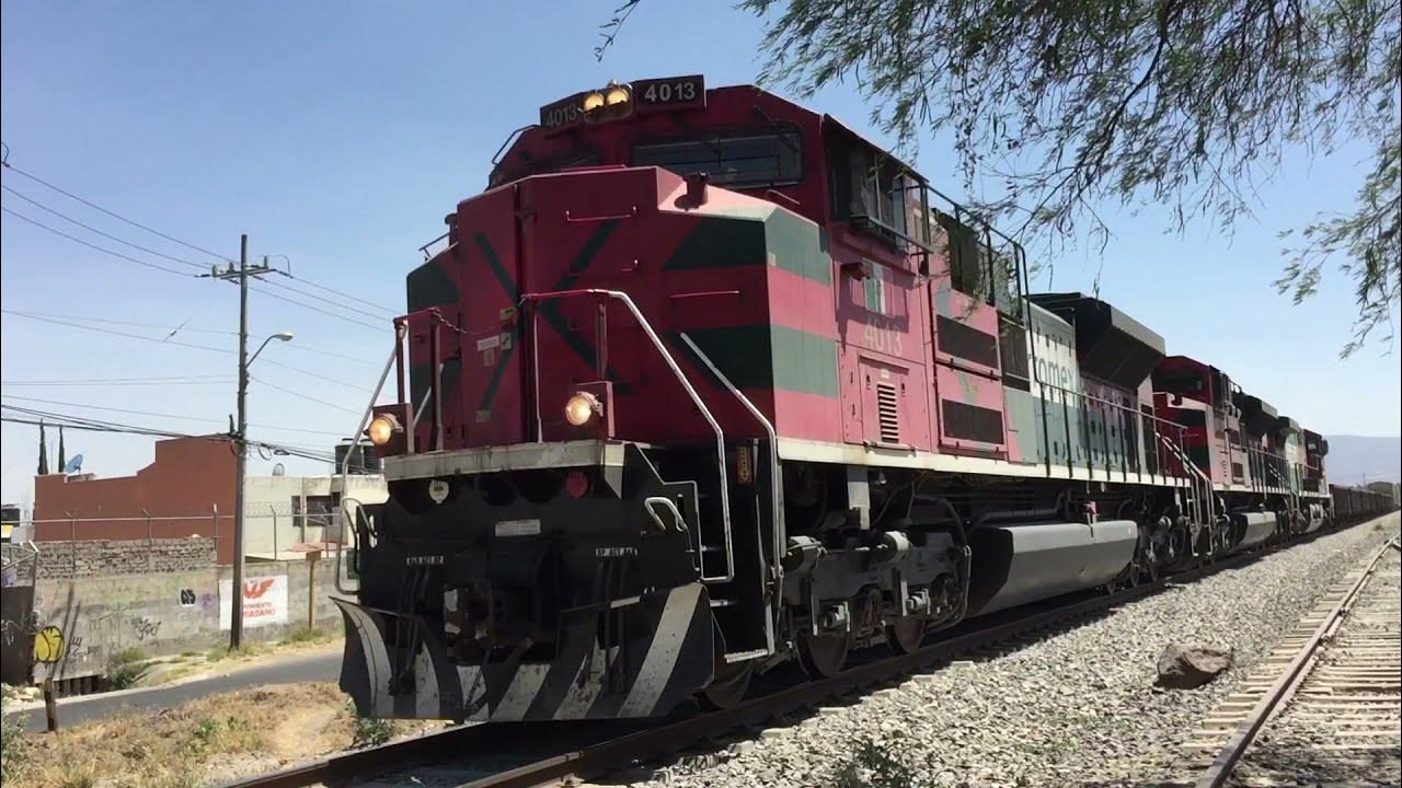 Locomotora EMD SD70ACe primera generacion, Deteniéndose extrañamente en PKI-273 (4013-4110-4519 ...