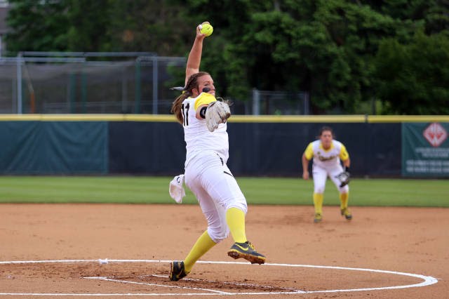 Highlights: Oregon softball powers past NC State in NCAA Super Regional ...
