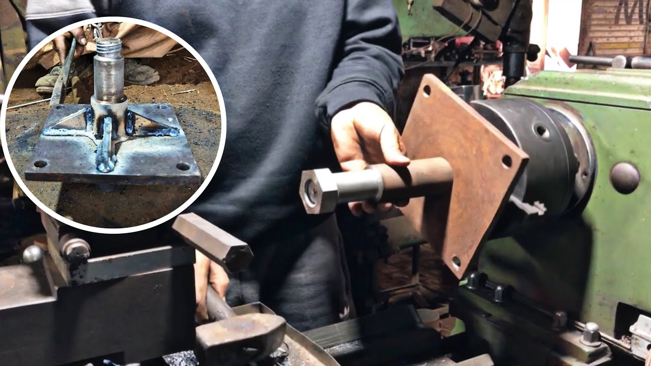 Amazing process of making holder of silage machine big pulley |boring ...