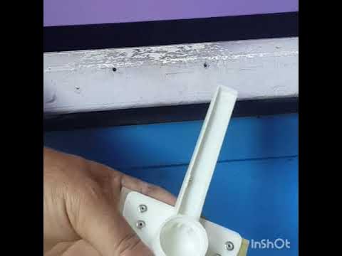 Крепление для бутылочной поилки. - YouTube