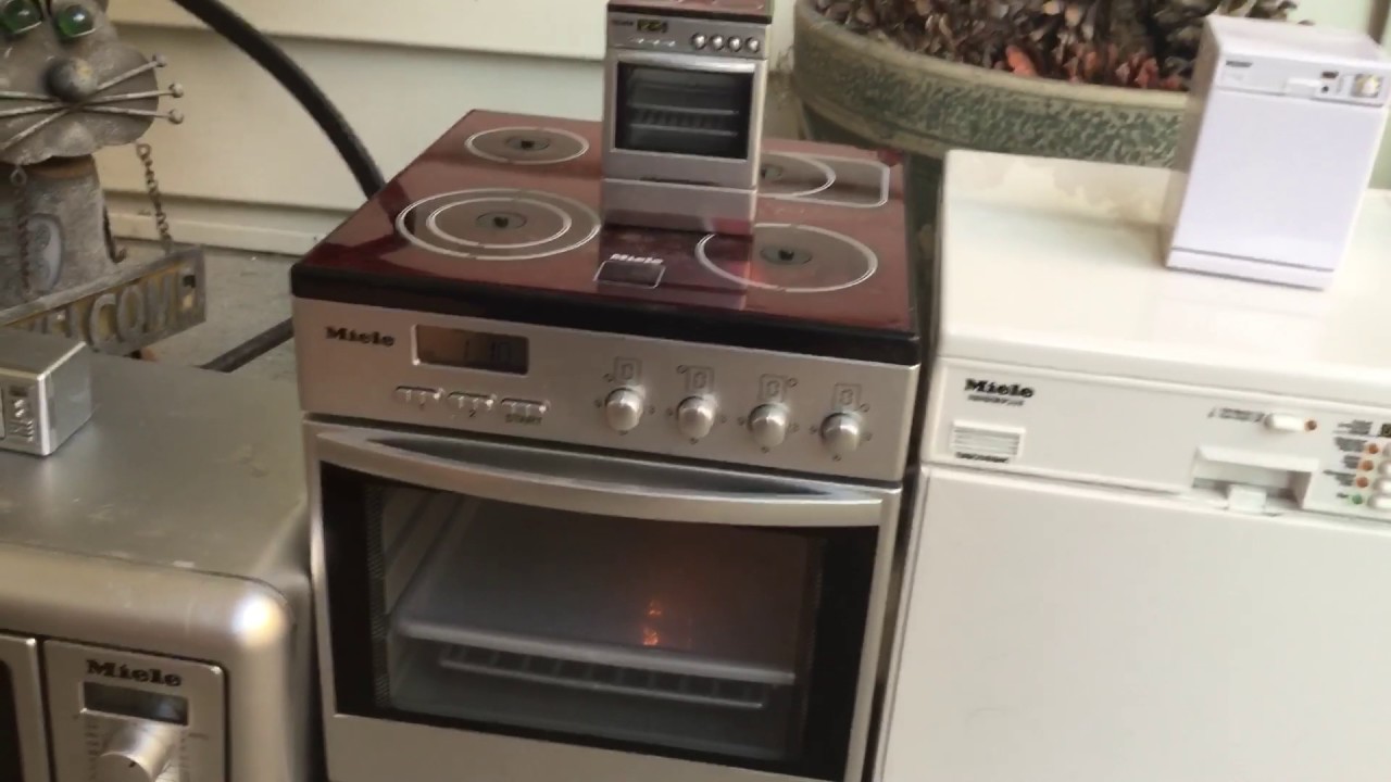 Miele toy oven 1/2 - YouTube