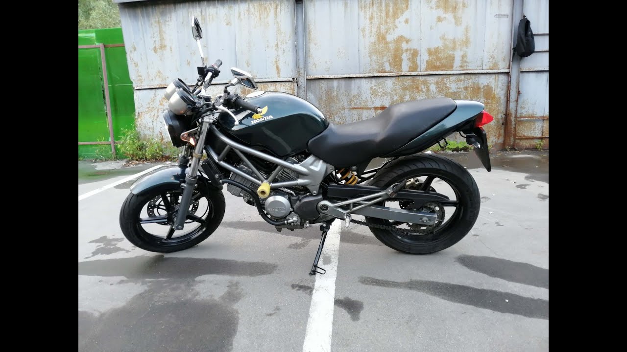 Honda VTR250 2003 Walkaround and Startup - YouTube