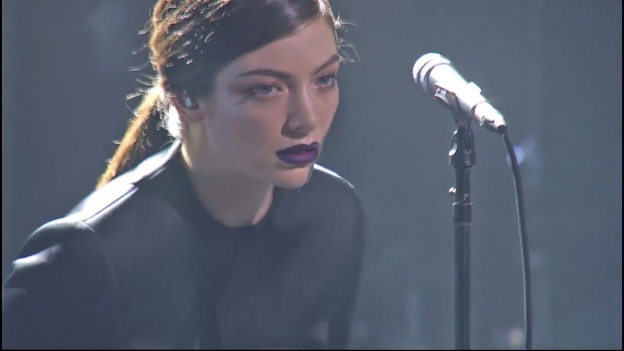 Lorde - Team (Live at ARIA Music Awards, 2014) - YouTube