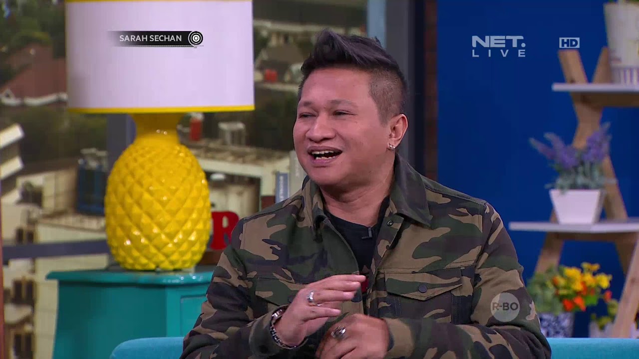 Hobi Touring Motor Mang Saswi Bersama Sang Istri (2/5) - YouTube