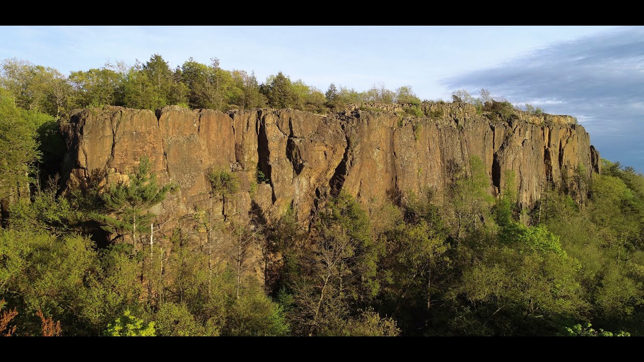Discover the Breathtaking Metacomet Trail Loop on Ragged Mountain ...