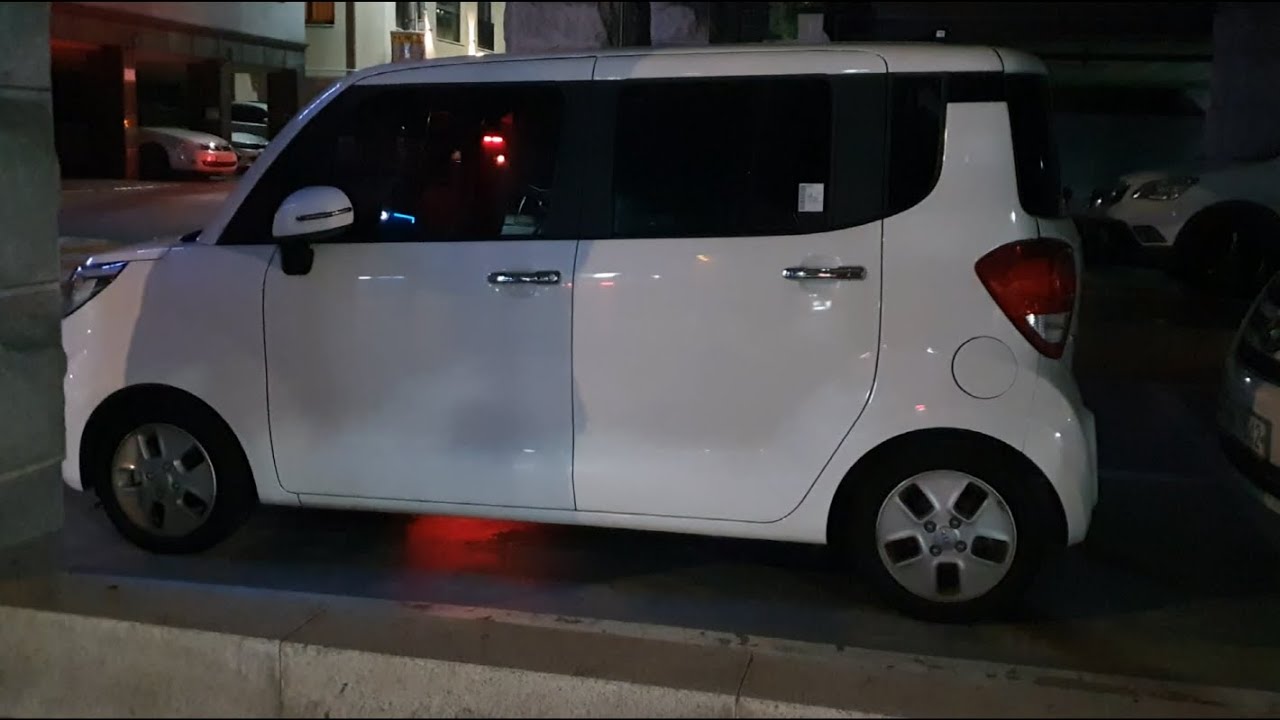 23년 8월 14일 렌트카 K3 반납하고 렌트카 RAY 인수함 흰색이라 햇빛에 잘 안보이지만 잔기스들이 있으므로 몇일을 두고 ...