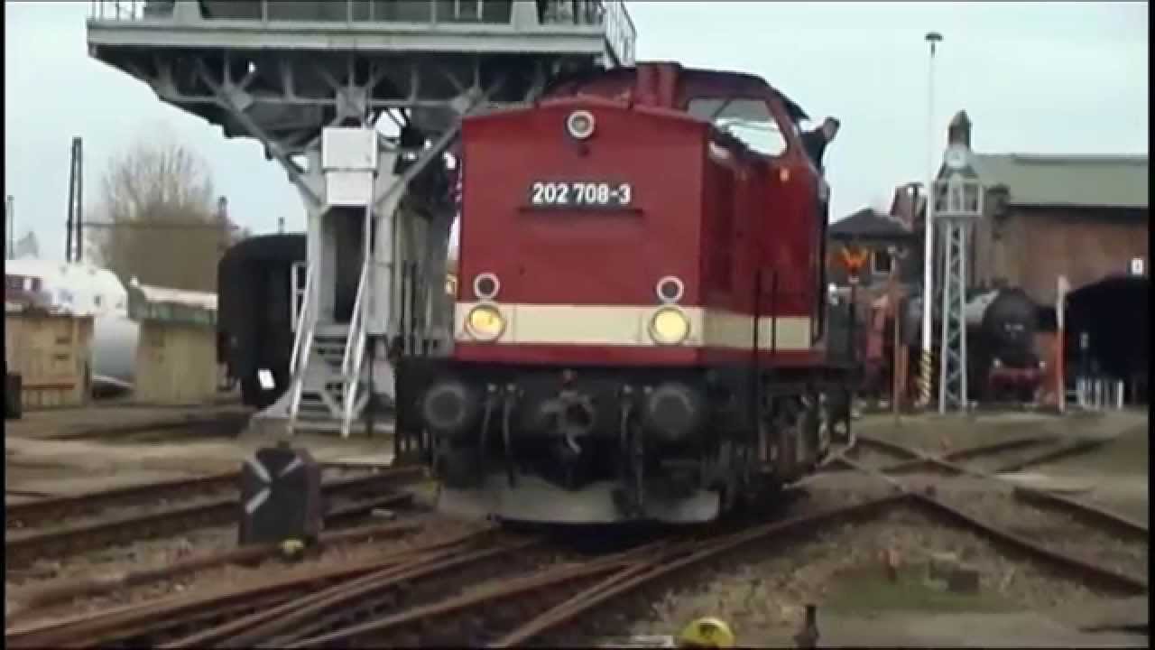 VT 18.16. im Sächsischen Eisenbahnmuseum - YouTube