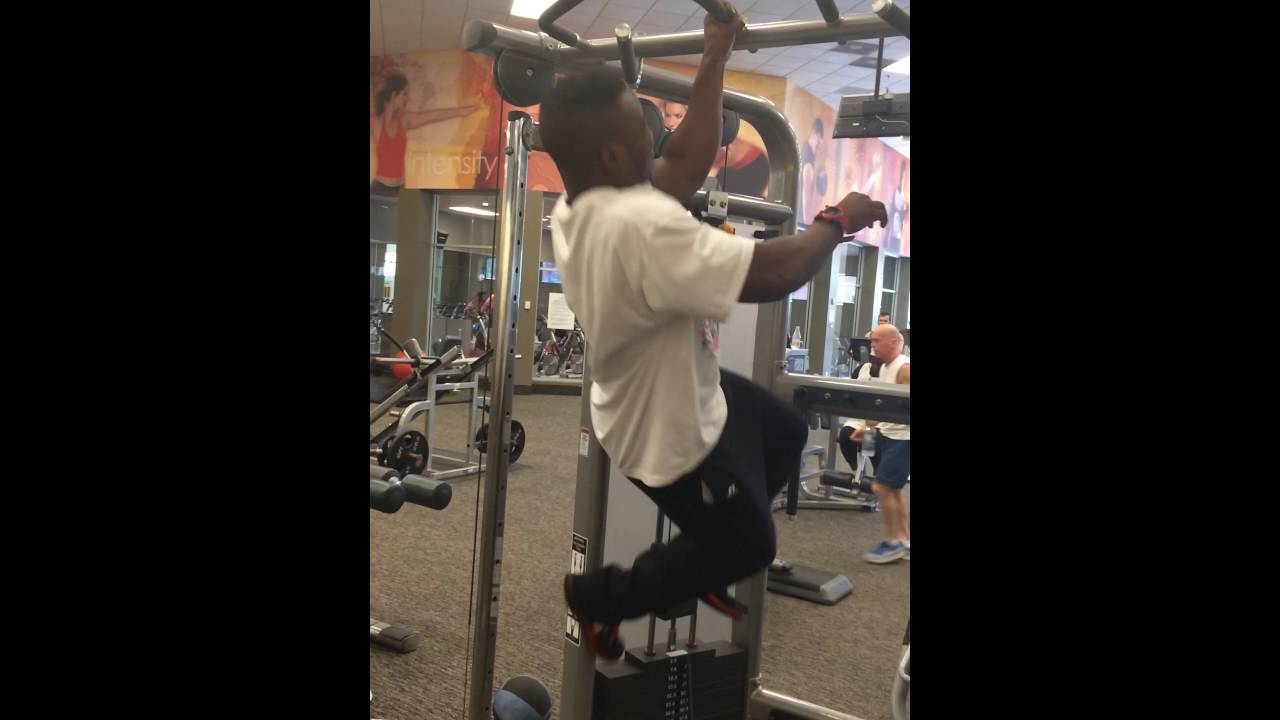One arm pull ups Gorrilla strength (Tarzan) - YouTube