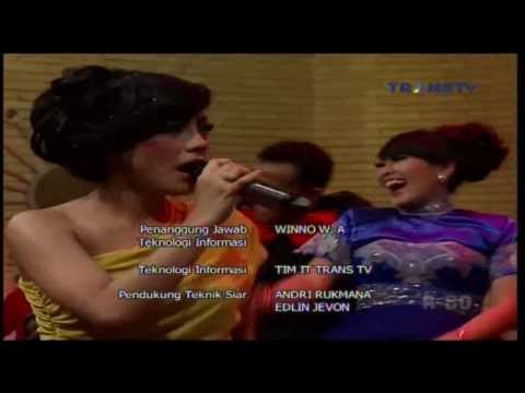 FARAH ZUBIR Live At Show Imah (23-12-2013) Courtesy TRANS TV