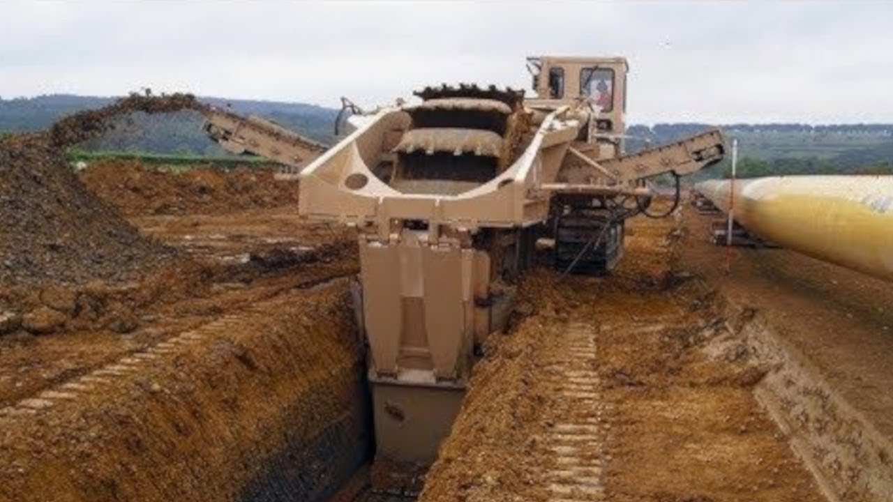 Modern drainage machines. Heavy equipment for tasks in all conditions ...