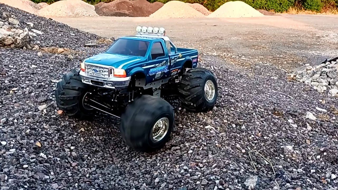 Tamiya Juggernaut 2: Dirt Piles Master - YouTube