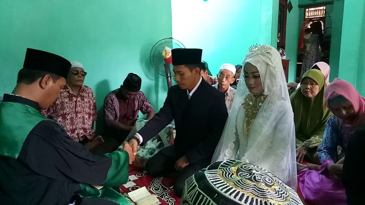 Akad Nikah Devi Susilawati dan Ria Gunawan, SE - YouTube