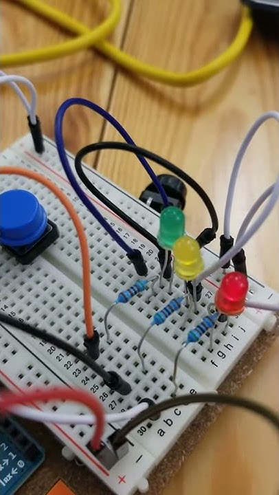 Arduino Traffic Light and Pedestrian Crossing - YouTube