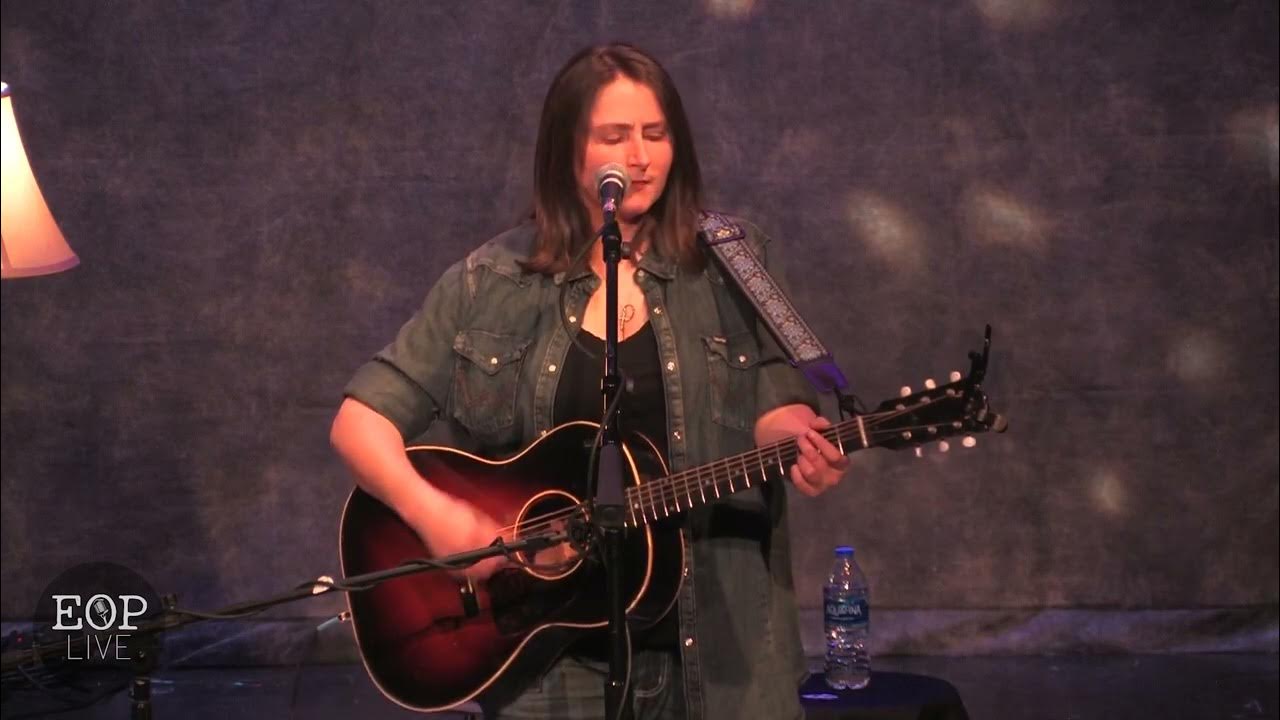Erin Enderlin "I’d Do It Different" [acoustic] @ Eddie Owen Presents - YouTube