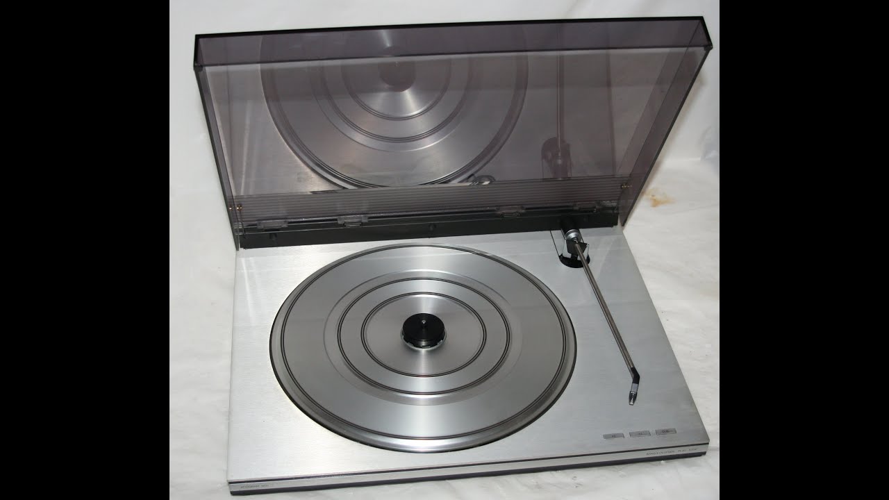 Bang & Olufsen Beogram 1800 Turntable - YouTube