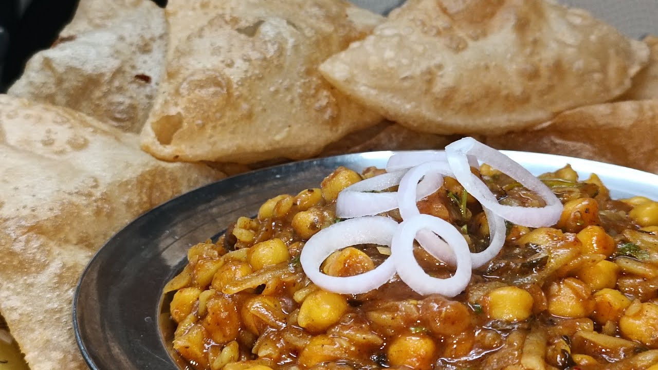 How to make chole bhature Chole recipe. Bhature recipe aalo chole ...