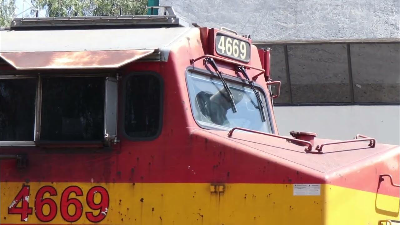 ES44AC KCSM 4669 - YouTube