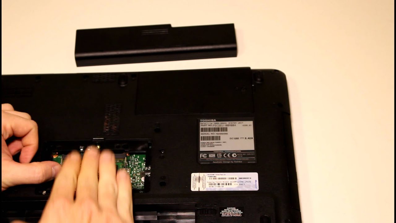 How to Upgrade RAM Memory on Toshiba Satellite C655 Laptop - YouTube