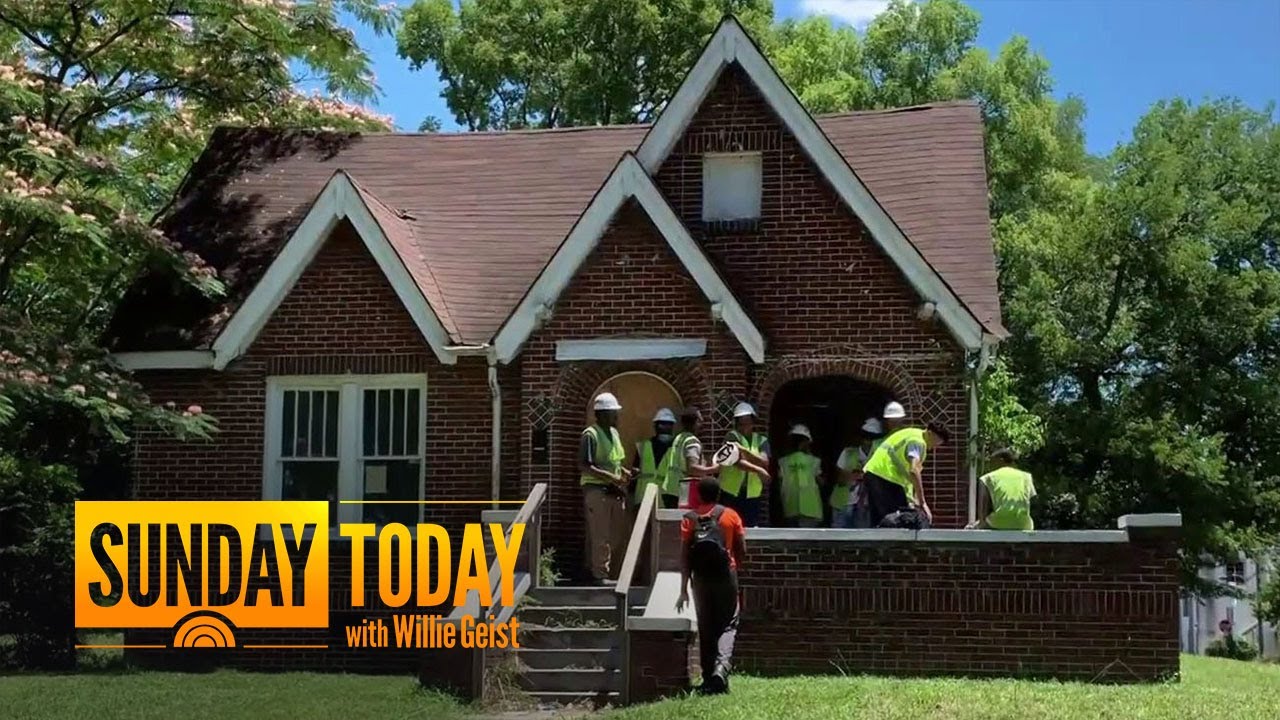 Build Up Program Allows Recent Grads To Build Their Own Homes - YouTube