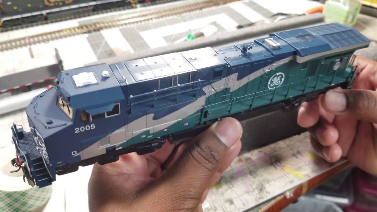 Tower 55 GE ES44AC Demo 2005 - YouTube