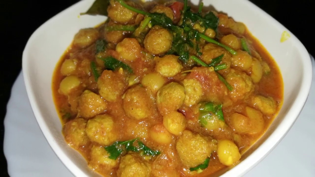 Batani soya chunks masala curry/ Batani meal maker masala curry - YouTube