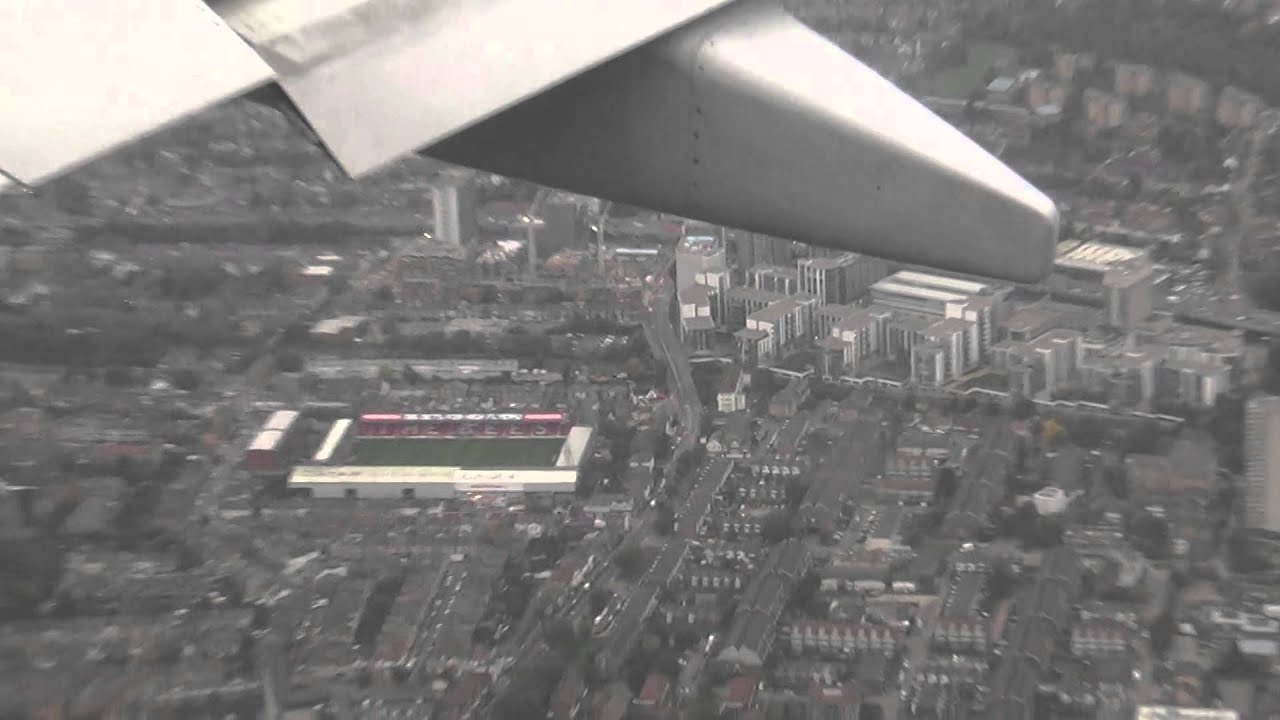 Amazing Heathrow landing with all London sights SAS Boeing 737-600 ...