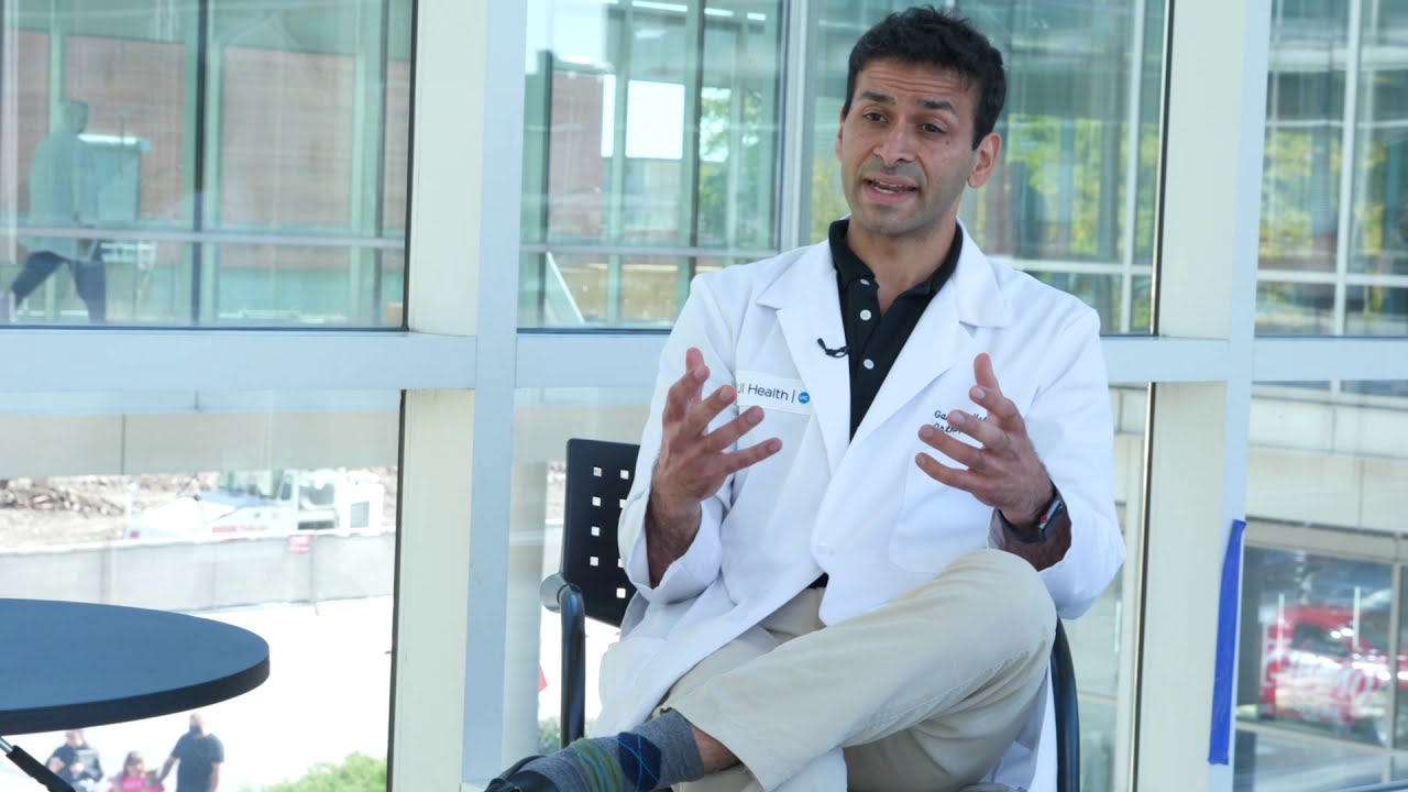 UIC Orthopedic Surgery Residency with Dr. Gautam Malhotra - YouTube