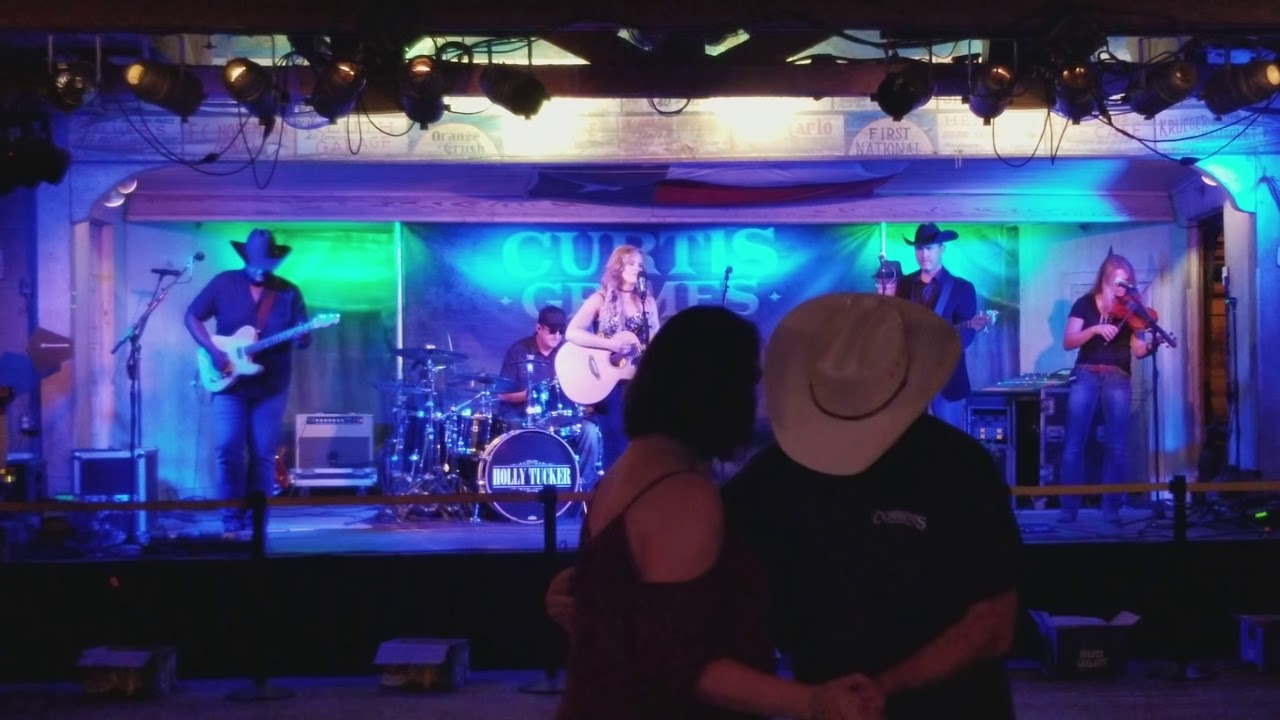 Holly Tucker - Dallas On Your Boots LIVE at Gruene Hall - YouTube