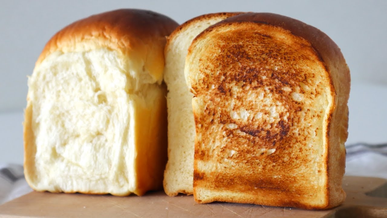 강력추천! 그대로 구워먹는 고소한 허니버터 식빵 레시피 🍯🧈 Honey Butter Bread - YouTube