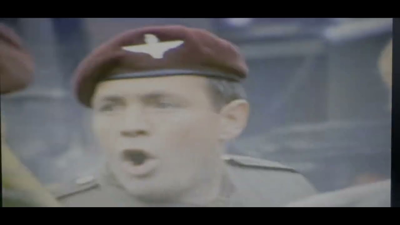 The Paras In Action, Belfast 1971. - YouTube