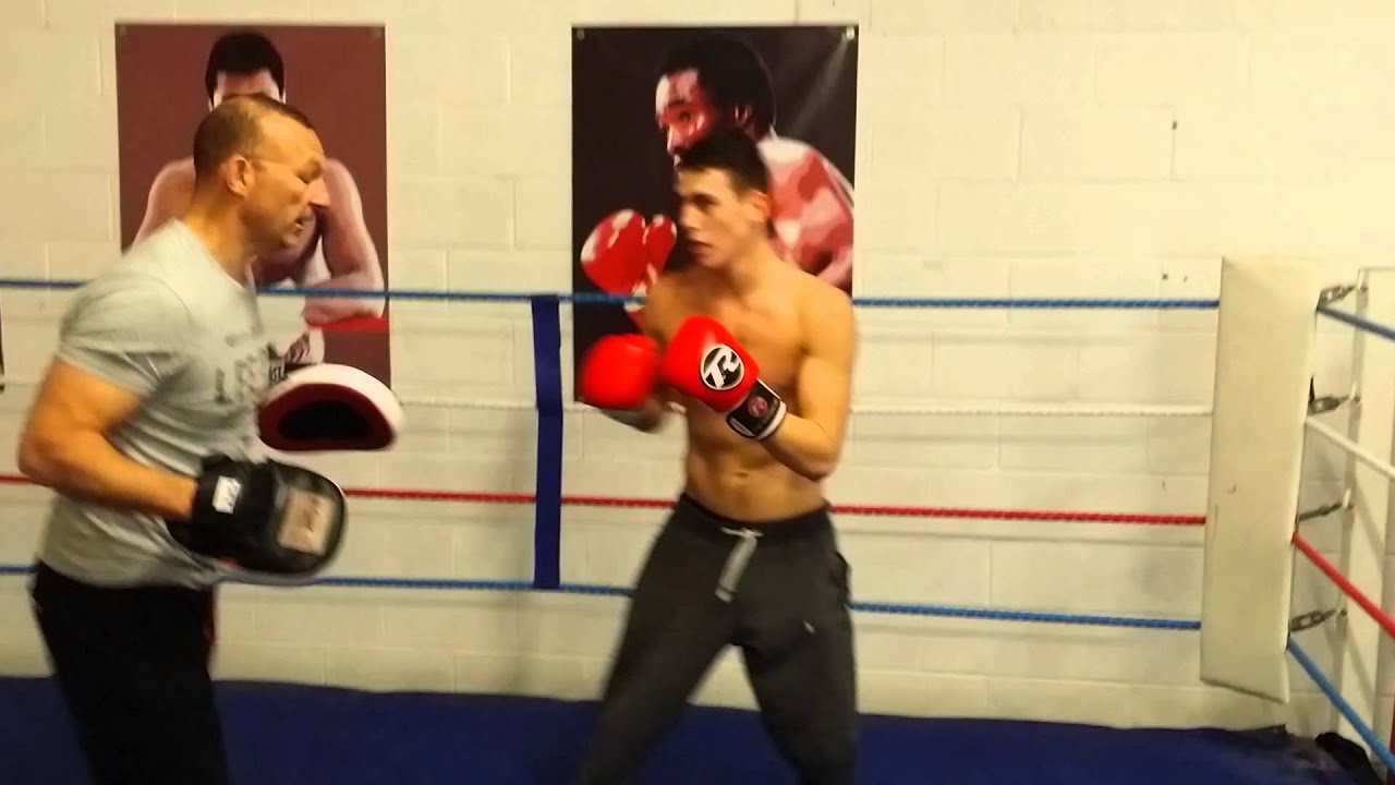 Sensational Sonny Lee DJ Boxing Gym - YouTube