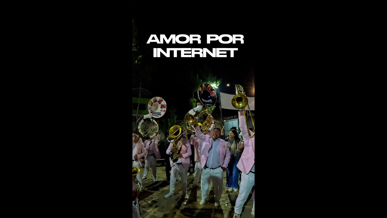 AMOR POR INTERNET - BANDA - YouTube