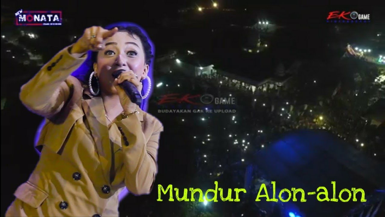 Elsa Safira - Mundur Alon-alon - New MONATA Live GRESIK - YouTube