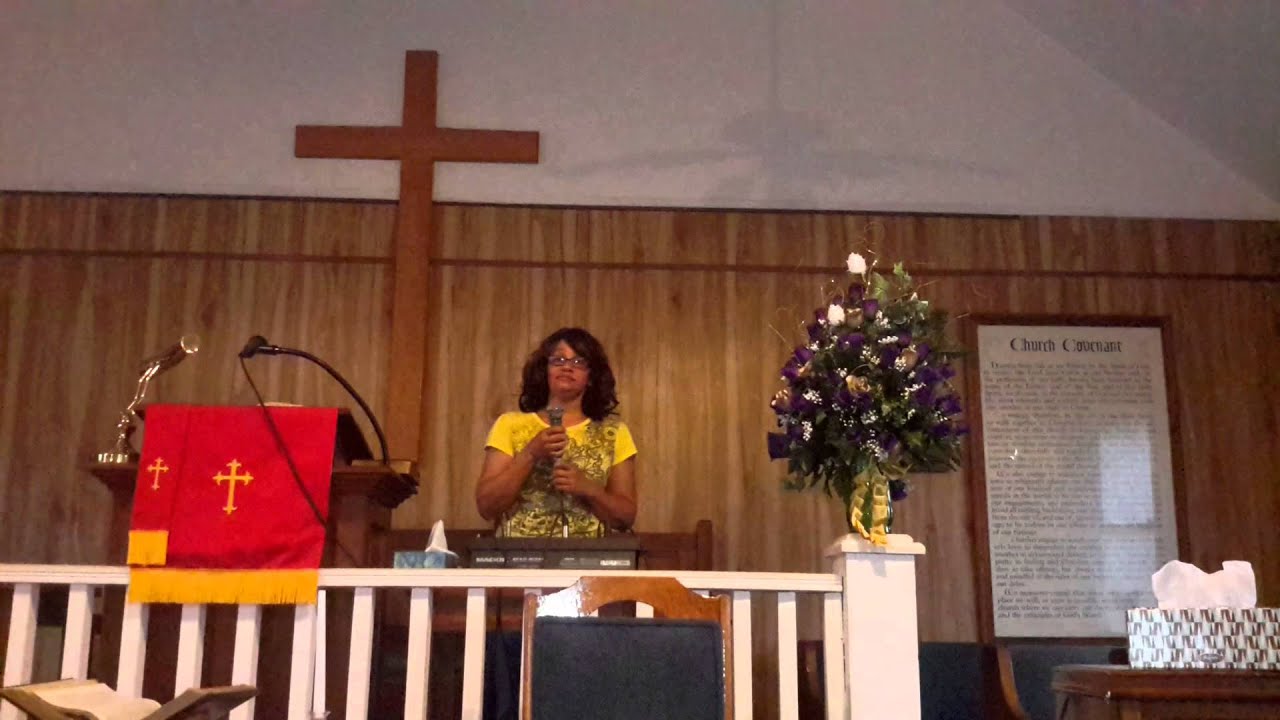 Angelia Moore singing "Praise His Name" video - YouTube