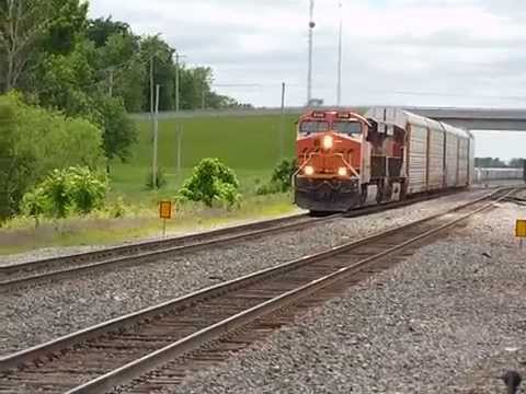 BNSF 8146 east w/ shave and a haircut - YouTube