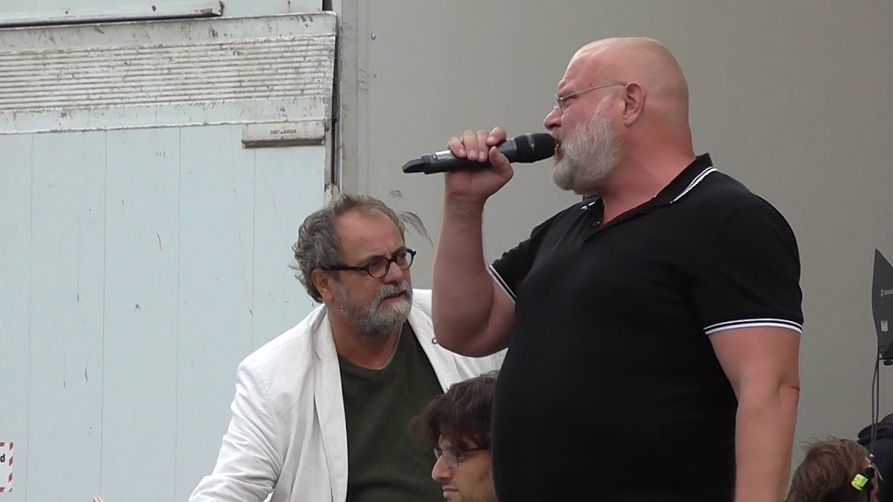 Art Montagsdemo vom „Neues Theater“, Halle,24.8.2020, Matthias Brenner ...