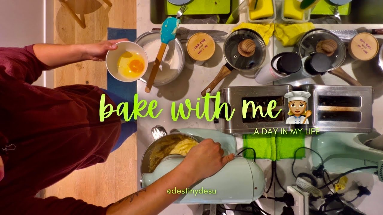 baking banana bread👩🏼‍🍳 at home😋| destiny desu - YouTube
