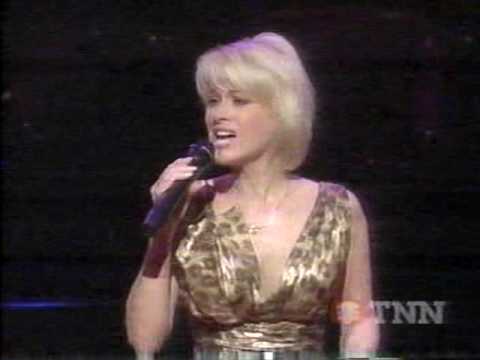Lorrie Morgan - Christmas at our House (LIVE) - YouTube