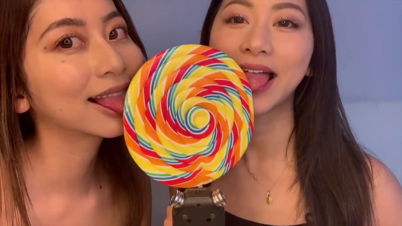 【ASMR】Japanese Twin licking Candy Sounds 双子で巨大キャンディを舐める【音フェチ】 - YouTube