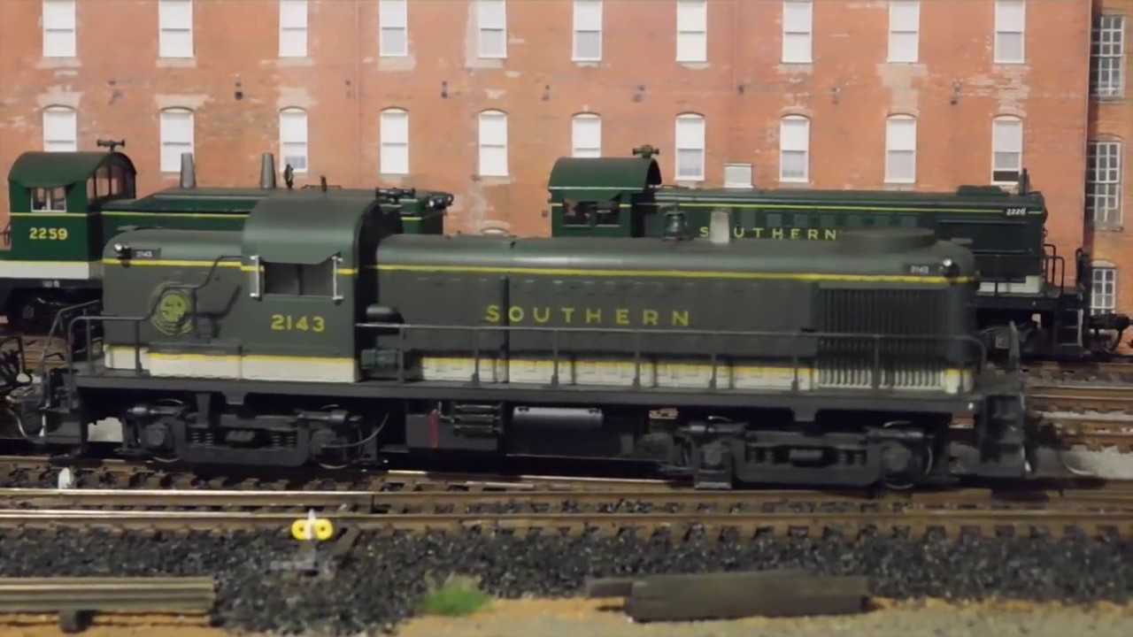 Awesome WOWSound DCC sound decoder in Atlas RS3 (3) - YouTube