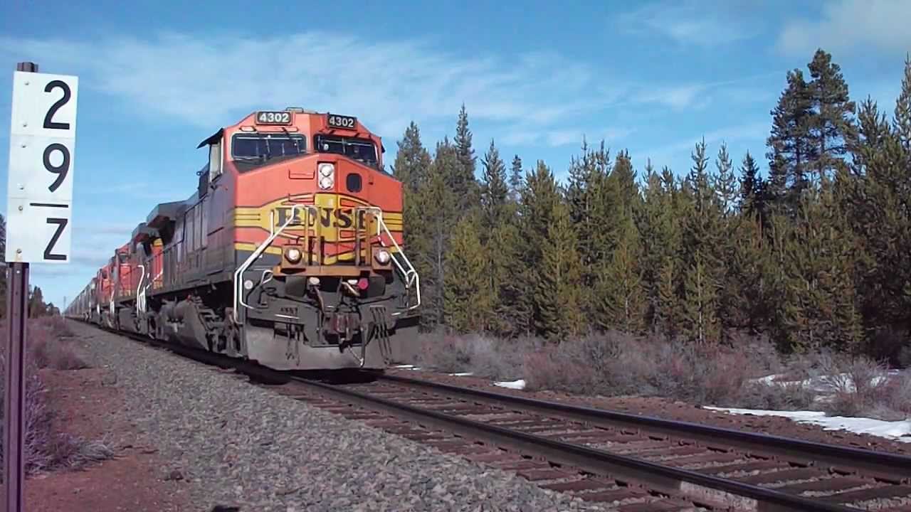 BNSF 4302 SB grainer with CP power - YouTube
