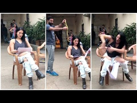 Sunny Leones FUNNY Snake PRANK By Husband Daniel Webber