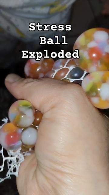 Stres topu patladı Stress ball exploded stress ball rainbow bubble ...